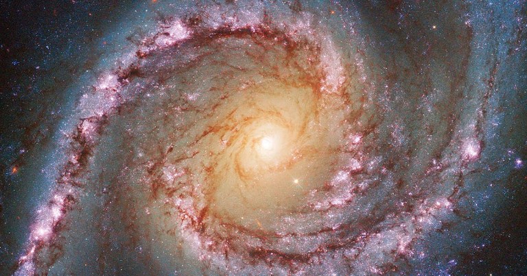 What are Seyfert Galaxies? – Cosmos at Your Doorstep